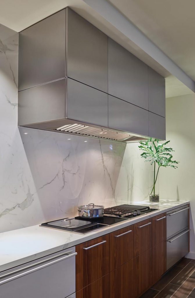 Custom Hoods & Kitchen Ventilation Options Bentwood Luxury Kitchens ...