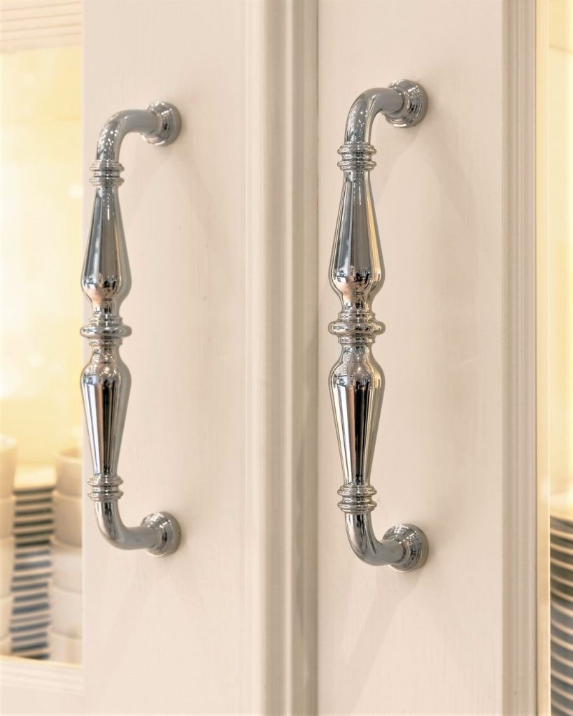 What to Consider When Selecting Hardware for Custom Made Cabinets ...