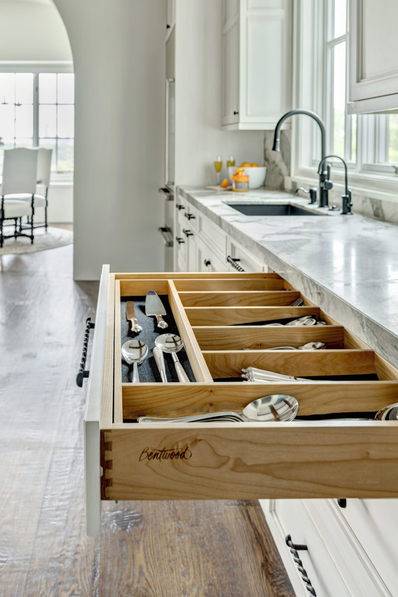 A Welcoming Texas Kitchen Remodel - Bentwood Kitchens | Bentwood Luxury ...