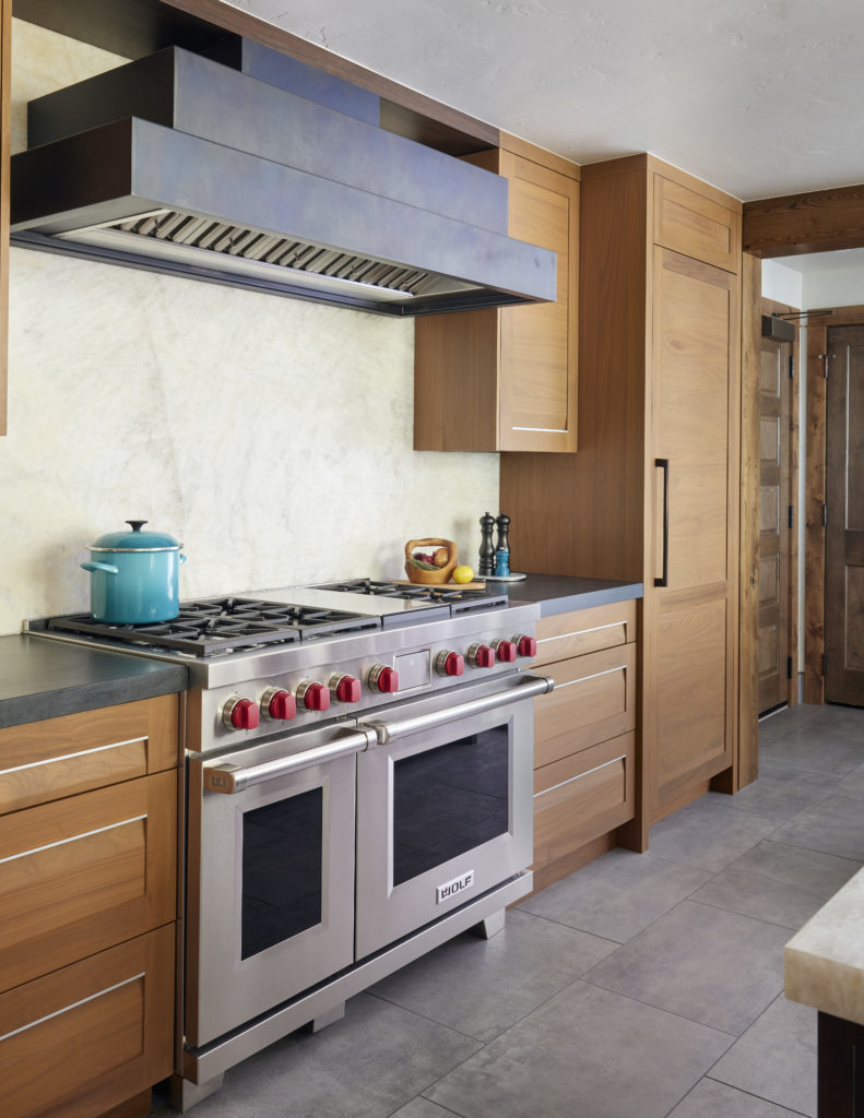 A Mountain Vacation Penthouse - Bentwood Kitchens | Bentwood Luxury ...